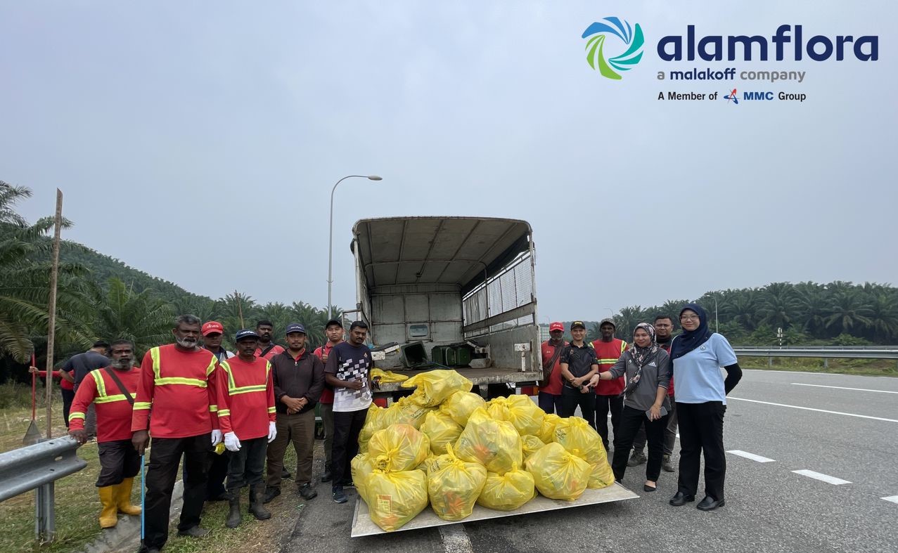 50kg sisa sampah dikutip sepanjang Lebuhraya Lingkaran Tengah Utama (LTU) 50kg sisa sampah dikutip sepanjang Lebuhraya Lingkaran Tengah Utama (LTU)