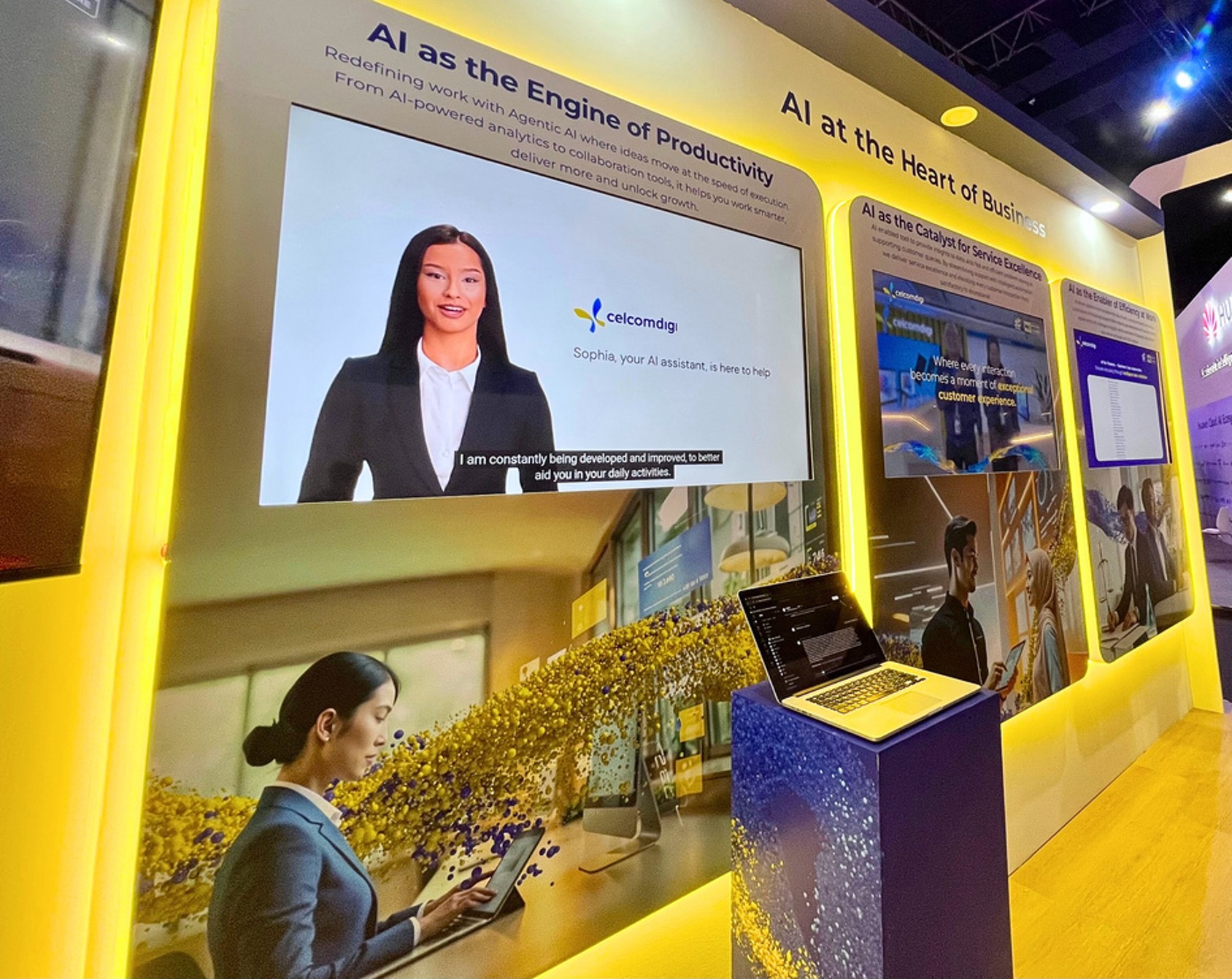 Photo 4 – CelcomDigis showcase at ASEAN AI Summit 2025 features ...
